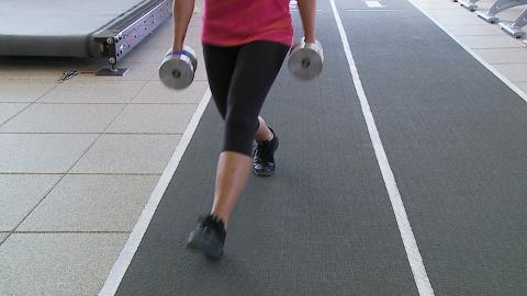 Jen Hudak Ski Exercises: Crossover Lunges