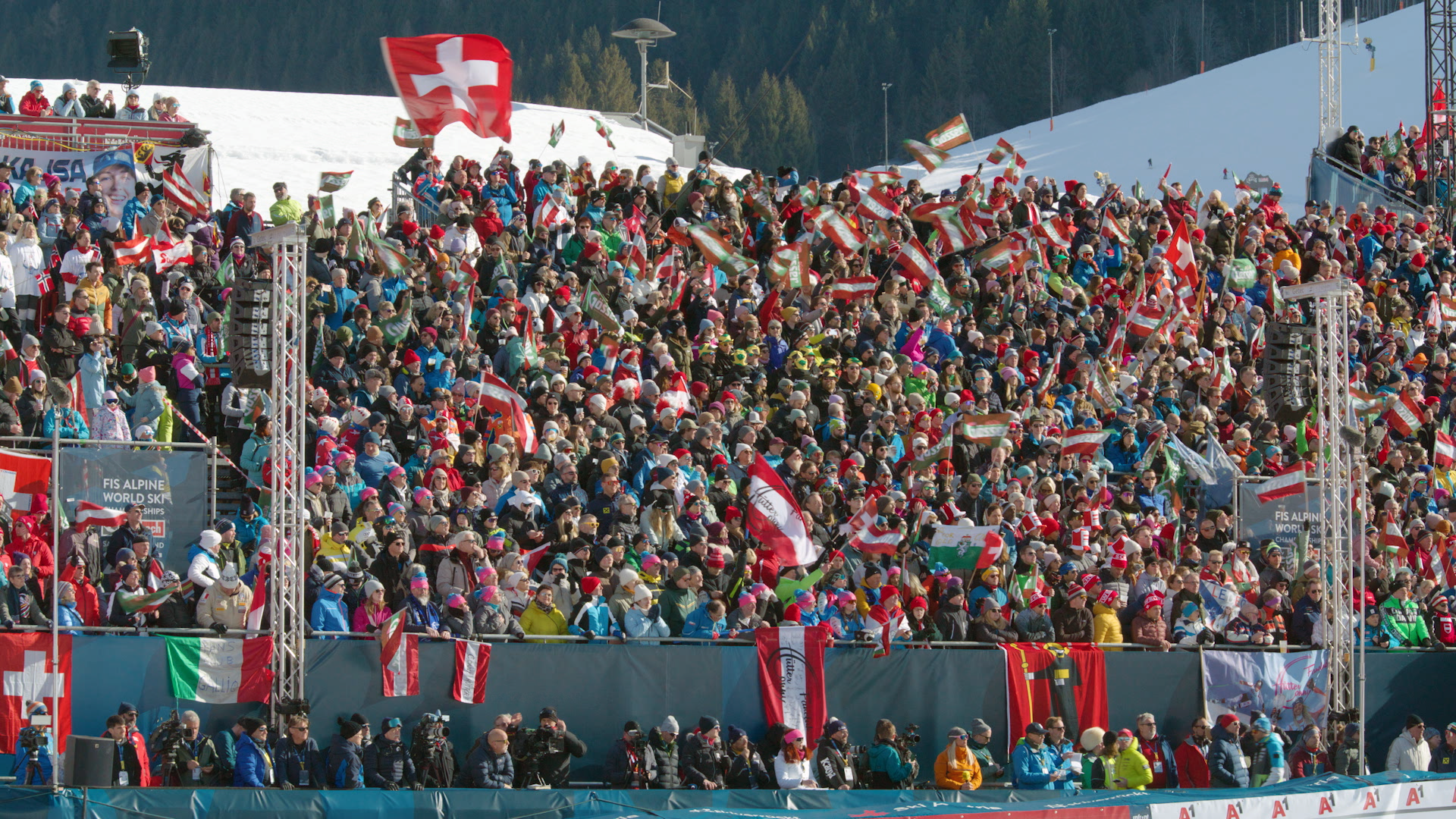 In Austria, Ski Racing Is a Religion. What About In The U.S? | SKI